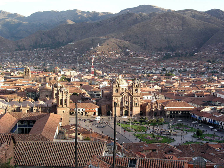 Tour por la ciudad y ruinas cercanas - Guia de viajes en Peru